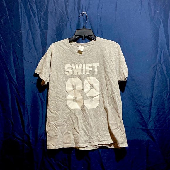 Glidan | Shirts & Tops | Taylor Swift 89 Tshirt | Poshmark